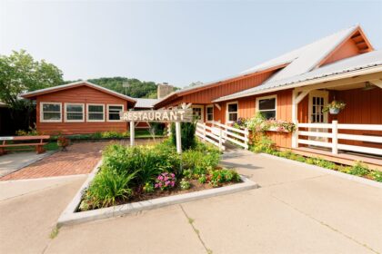 Brown County Inn's Harvest Dining Room & Corn Crib Lounge - Brown ...