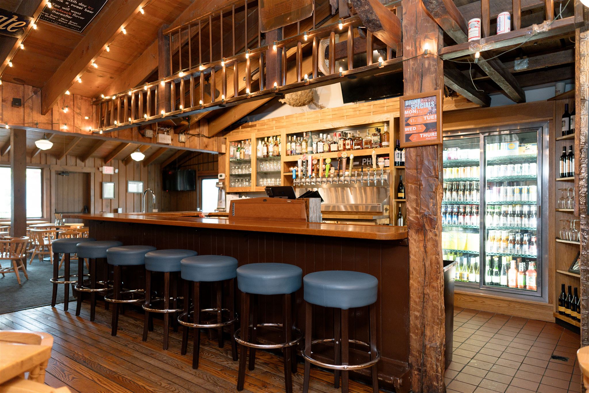 Brown County Inn's Harvest Dining Room & Corn Crib Lounge - Brown ...